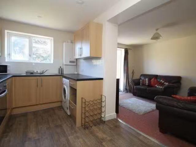 5 bedroom detached house for rent in Withermoor Road, Bournemo.