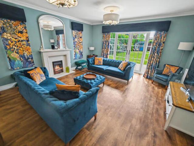 5 bedroom detached house for rent in Wrottesley Road, Tettenhall, Wolverhampton, WV6