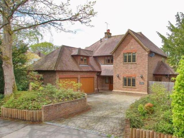 5 bedroom detached house for rent in The Rise, Sevenoaks TN13 1RJ, TN13
