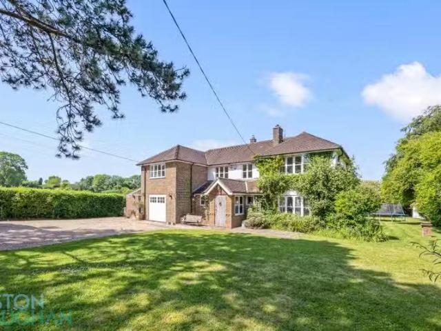 5 bedroom detached house for rent in Underhill Lane, Westmesto.