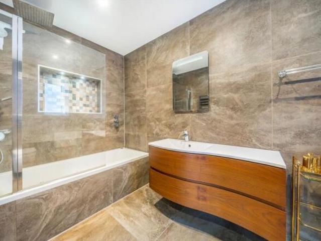 5 bedroom detached house for rent in Ullswater Crescent, Kingston, SW15