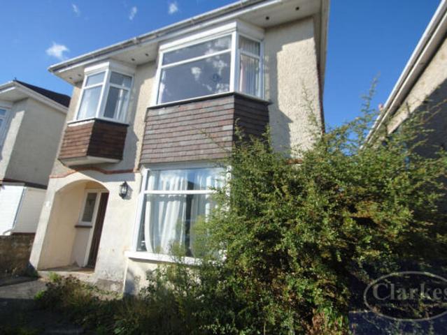 5 bedroom detached house for rent in Victoria Park road, Winton, BH9