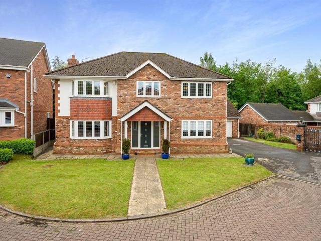 5 bedroom detached house for sale