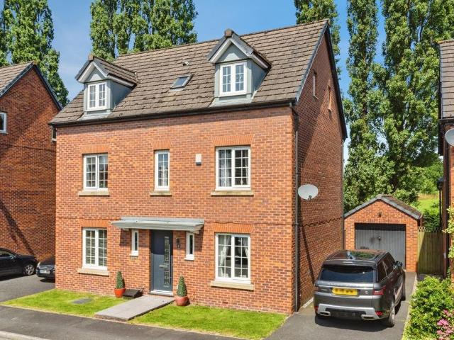 5 bedroom detached house for sale