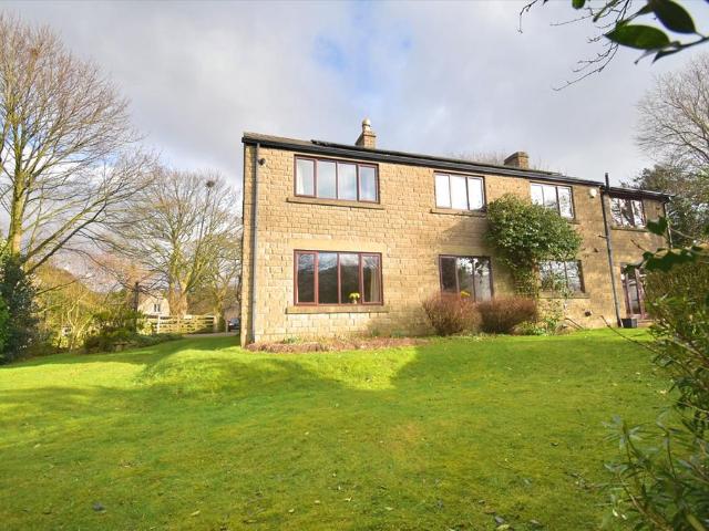 5 bedroom detached house for sale