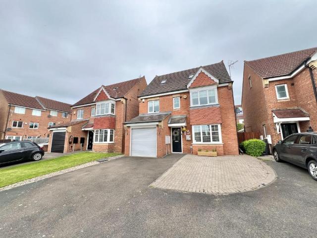 5 bedroom detached house for sale