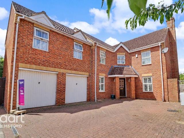 5 bedroom detached house for sale