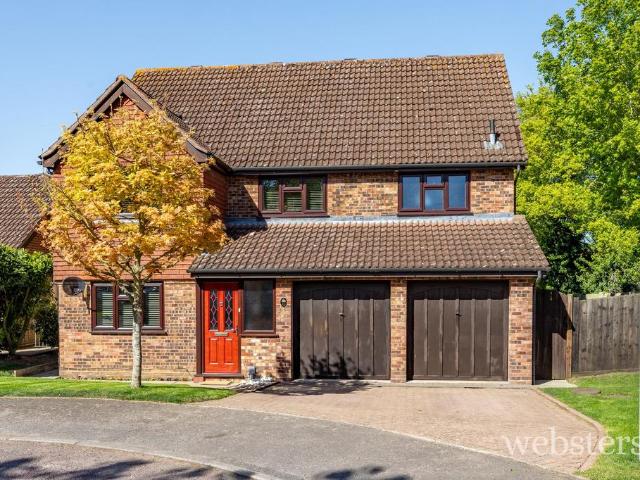 5 bedroom detached house for sale