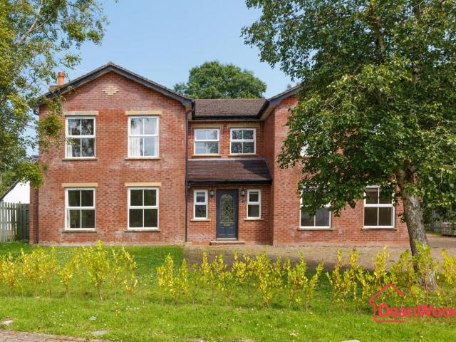 5 bedroom detached house for sale