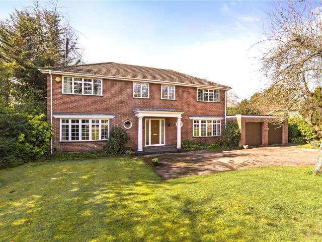 5 bedroom detached house for sale