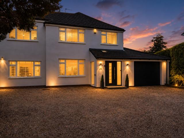 5 bedroom detached house for sale