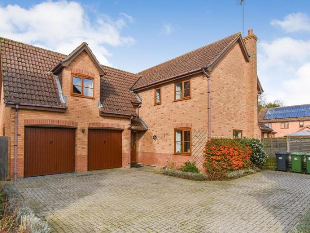 5 bedroom detached house for sale