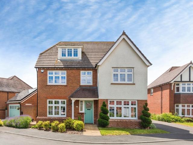5 bedroom detached house for sale