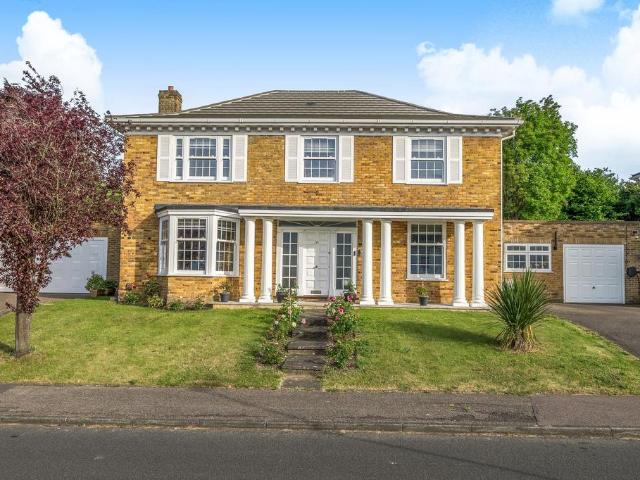 5 bedroom detached house for sale