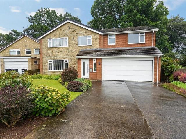 5 bedroom detached house for sale