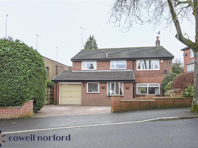 5 bedroom detached house for sale