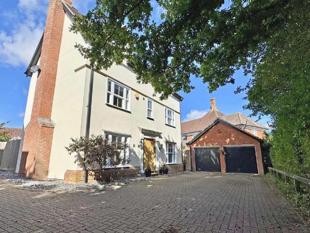 5 bedroom detached house for sale