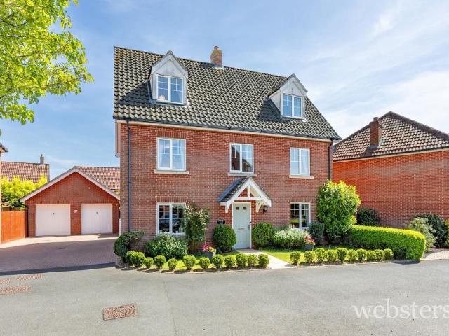 5 bedroom detached house for sale