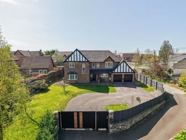 5 bedroom detached house for sale