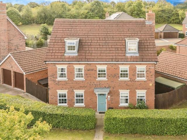 5 bedroom detached house for sale