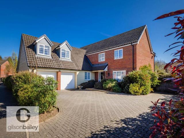 5 bedroom detached house for sale