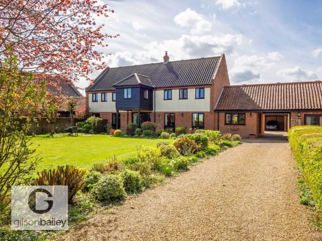 5 bedroom detached house for sale