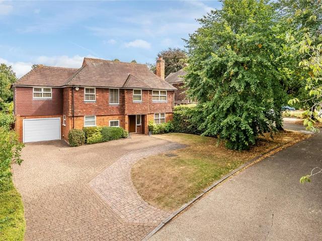 5 bedroom detached house for sale