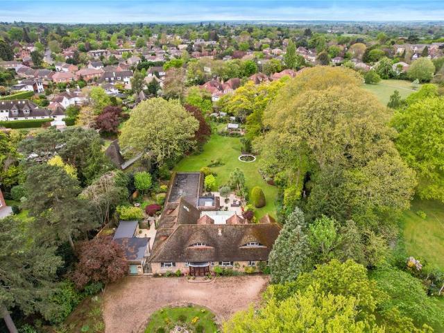 5 bedroom detached house for sale