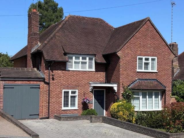 5 bedroom detached house for sale