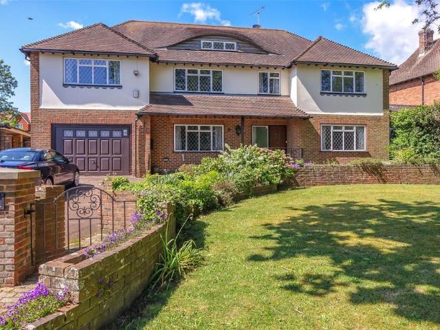 5 bedroom detached house for sale