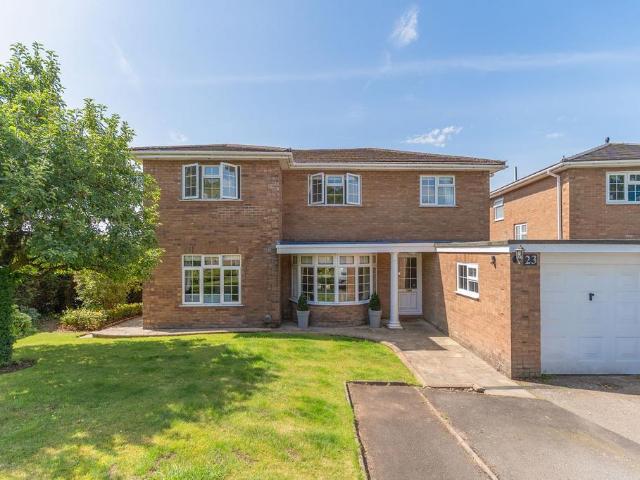 5 bedroom detached house for sale