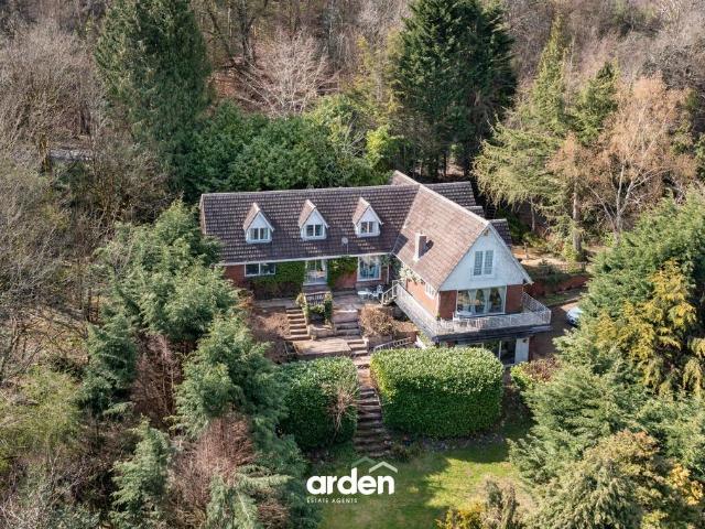 5 bedroom detached house for sale