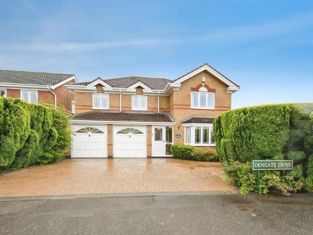 5 bedroom detached house for sale