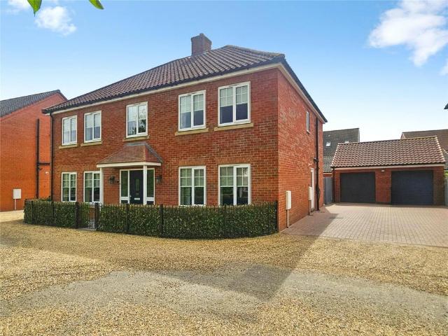 5 bedroom detached house for sale