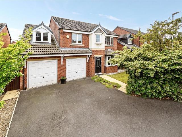 5 bedroom detached house for sale