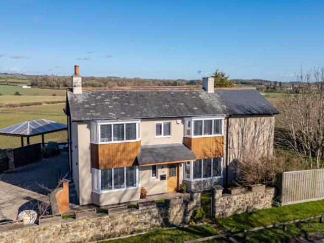 5 bedroom detached house for sale