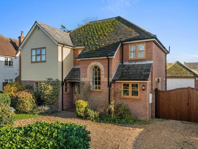 5 bedroom detached house for sale