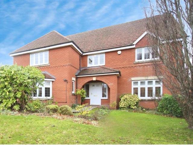5 bedroom detached house for sale