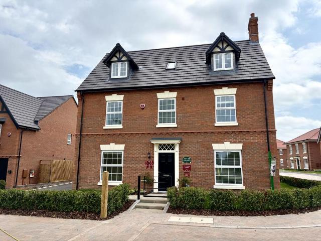 5 bedroom detached house for sale