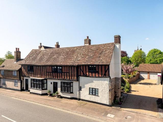 5 bedroom detached house for sale