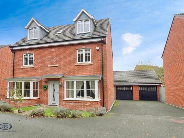 5 bedroom detached house for sale