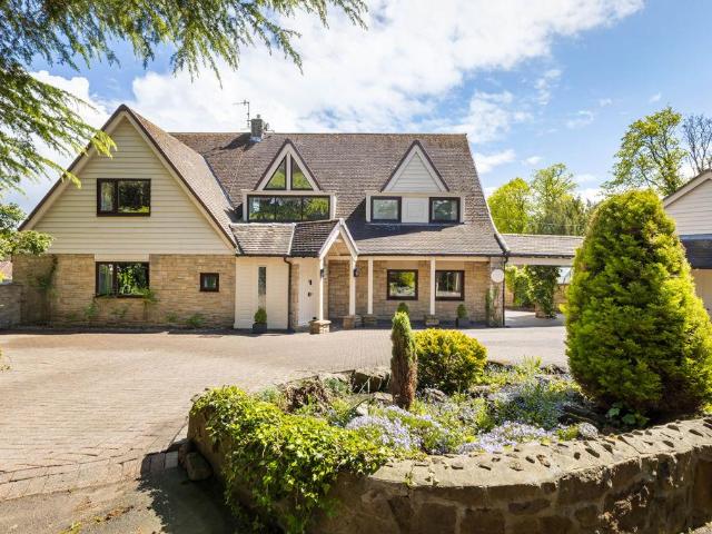 5 bedroom detached house for sale