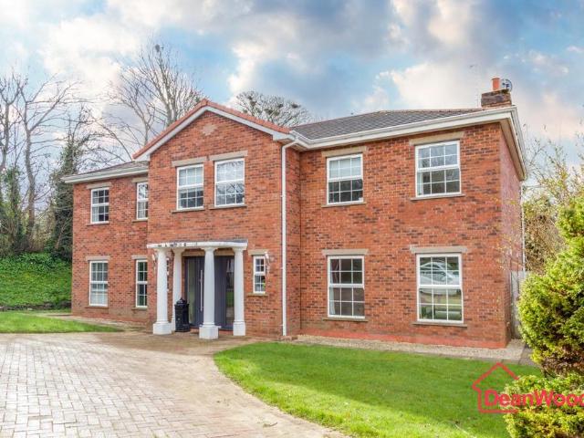 5 bedroom detached house for sale