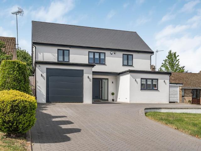 5 bedroom detached house for sale