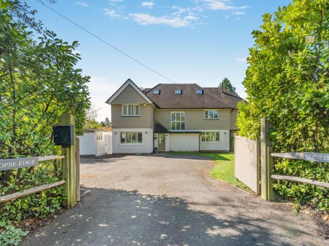 5 bedroom detached house for sale