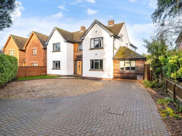 5 bedroom detached house for sale