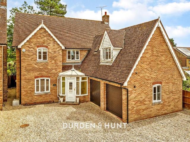 5 bedroom detached house for sale