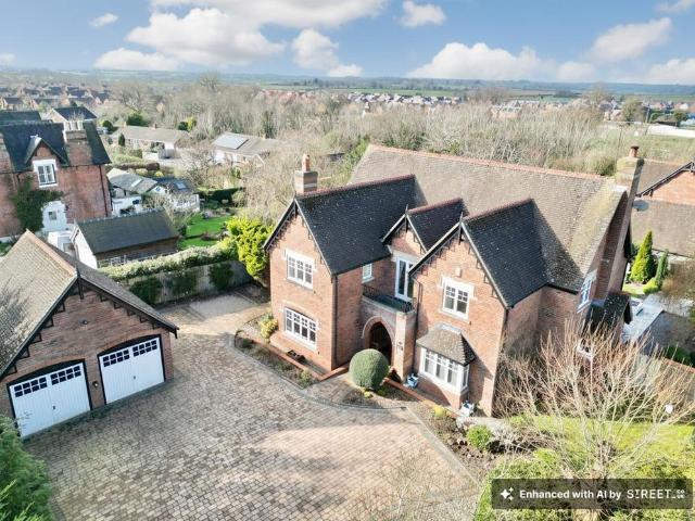 5 bedroom detached house for sale
