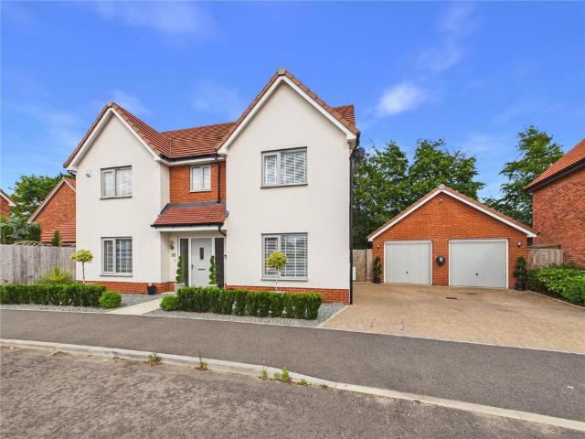 5 bedroom detached house for sale