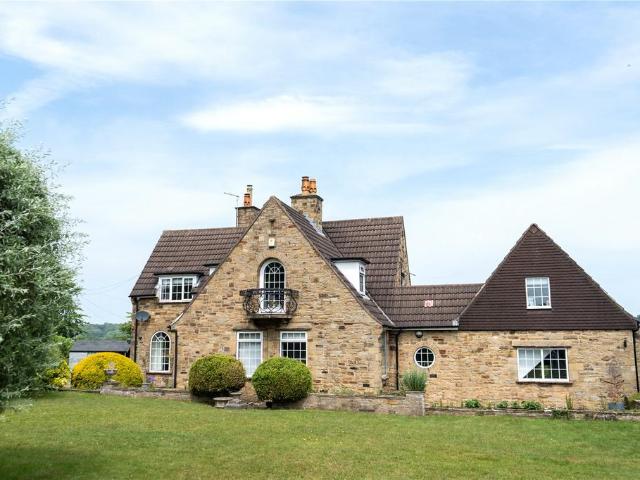 5 bedroom detached house for sale